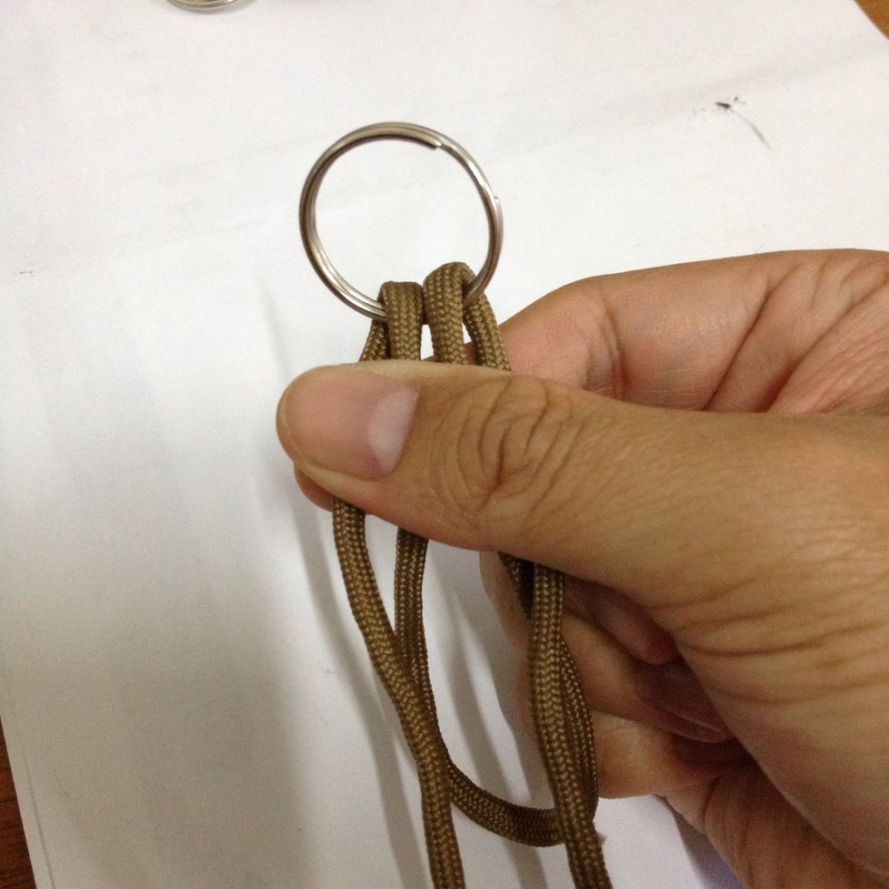 How to make a paracord key fob - B+C Guides