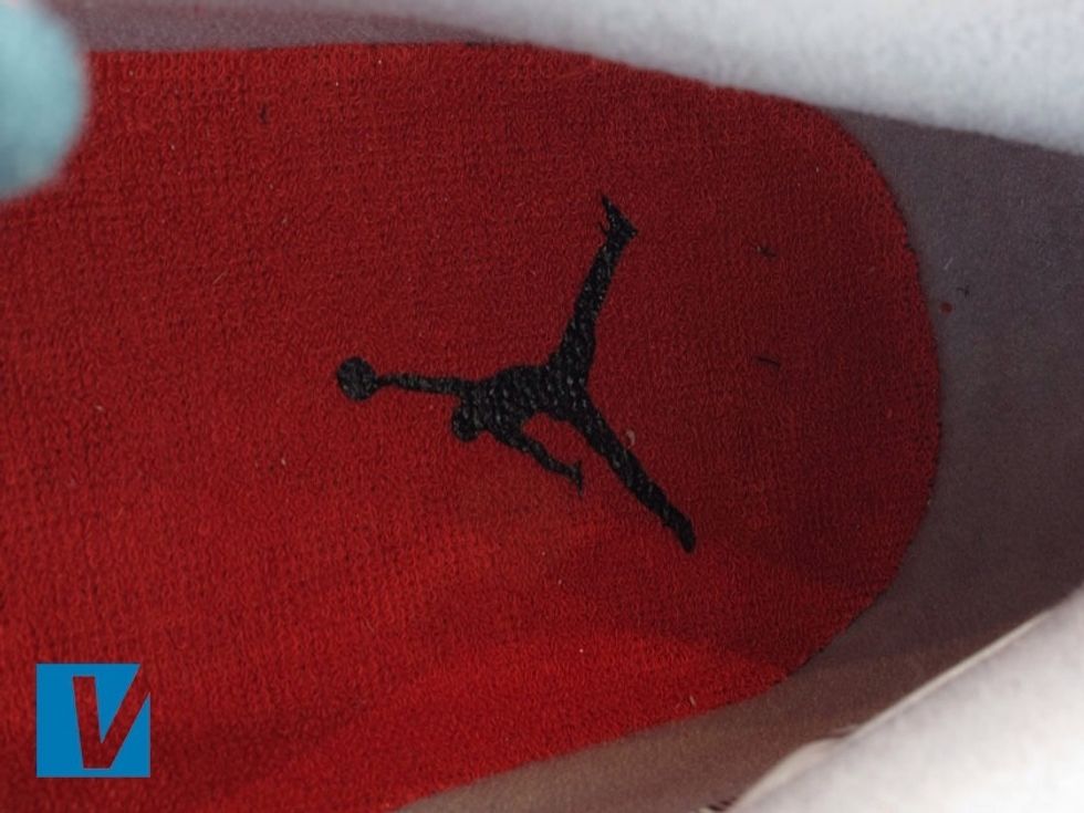 How to spot counterfeit nike jordan 4's - B+C Guides