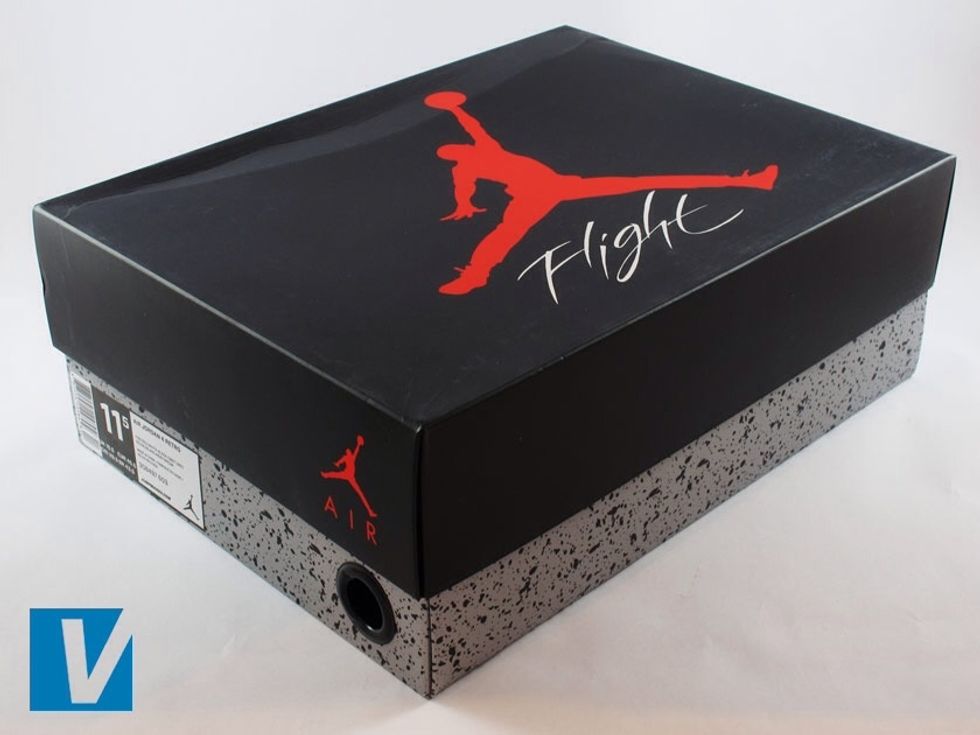 How to spot counterfeit nike jordan 4's - B+C Guides