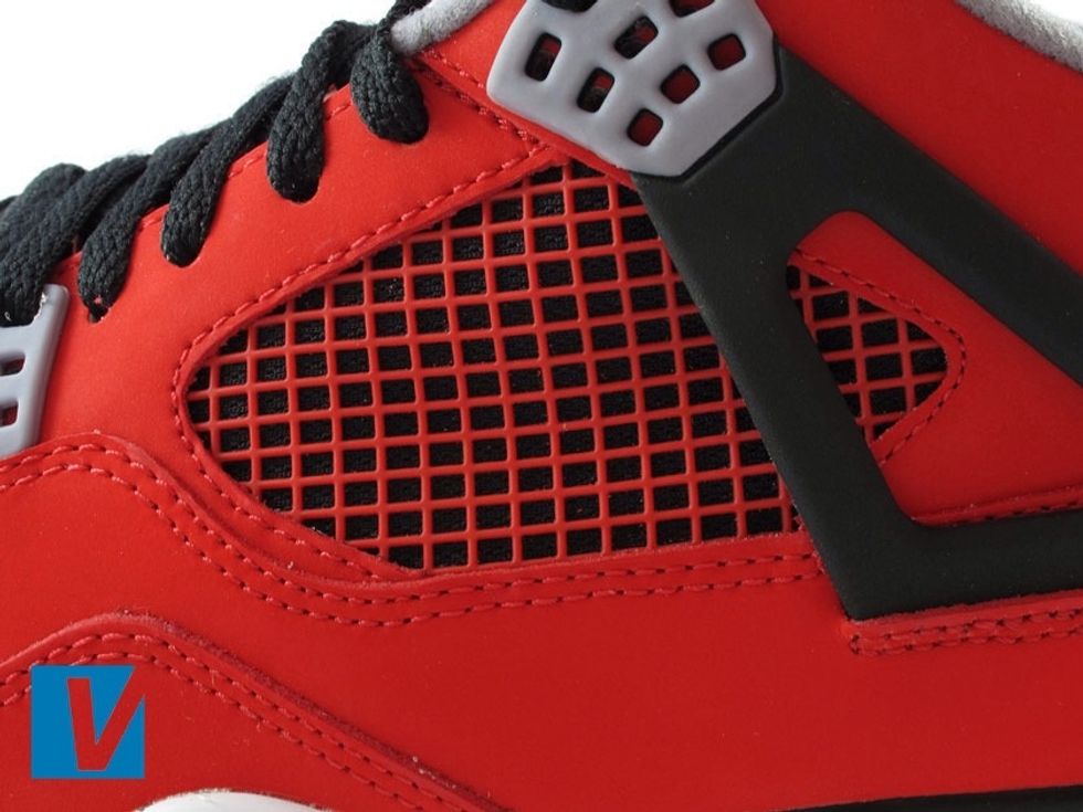 How to spot counterfeit nike jordan 4's - B+C Guides