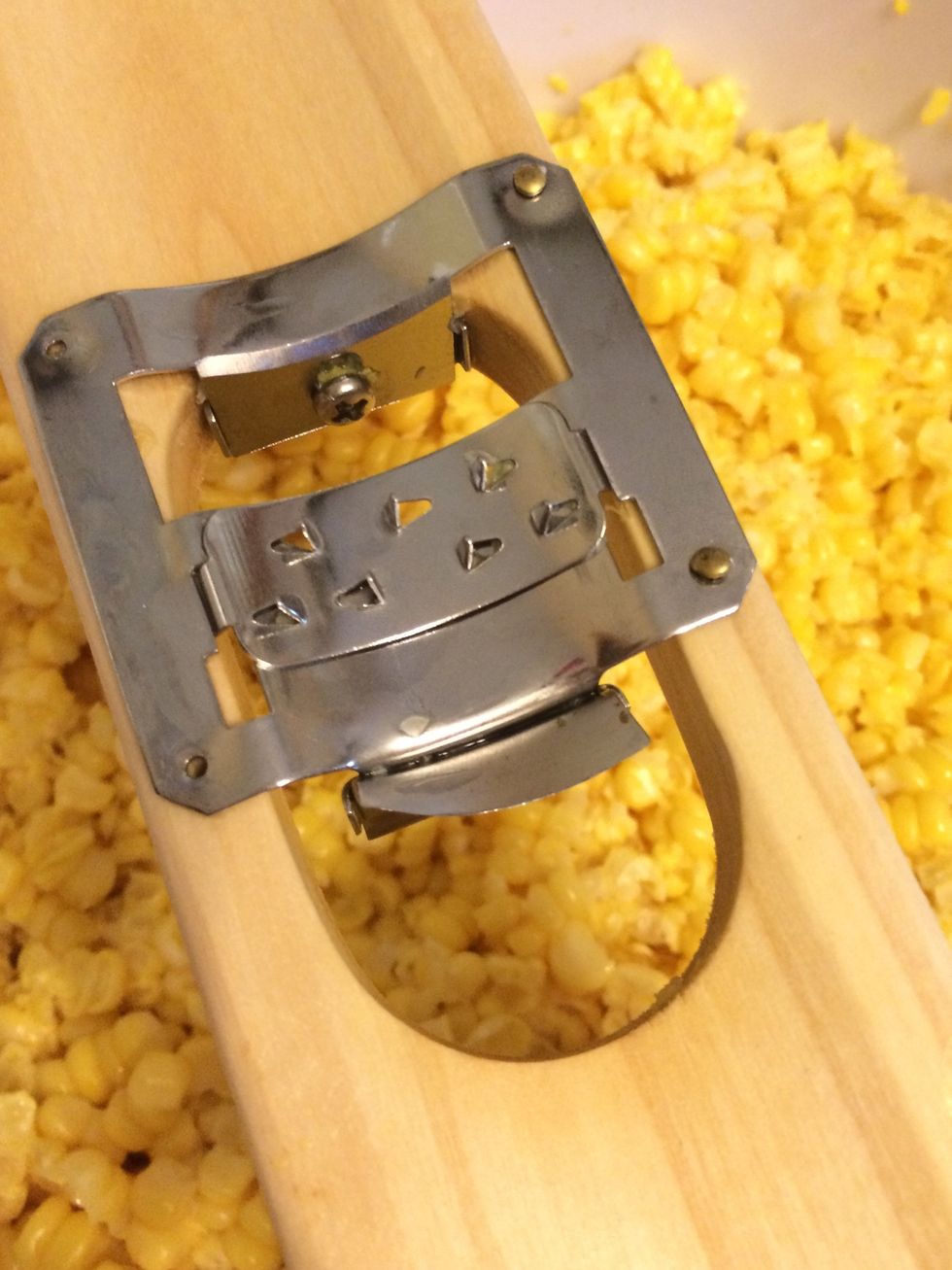 How to Cut and Freeze Fresh Corn - B+C Guides