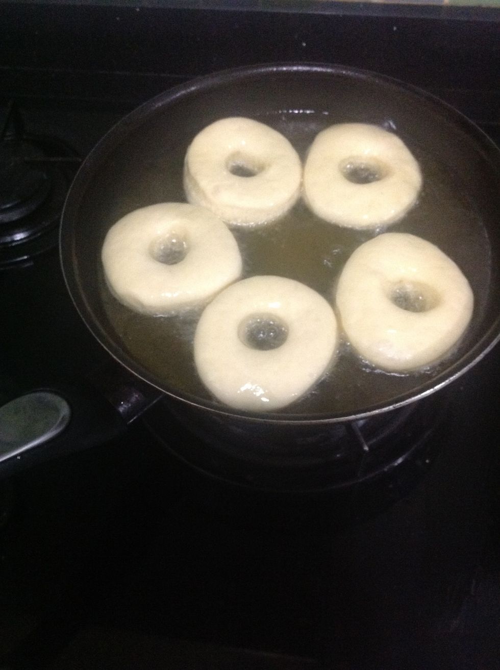 How to make awesome deadly delicious doughnuts - B+C Guides