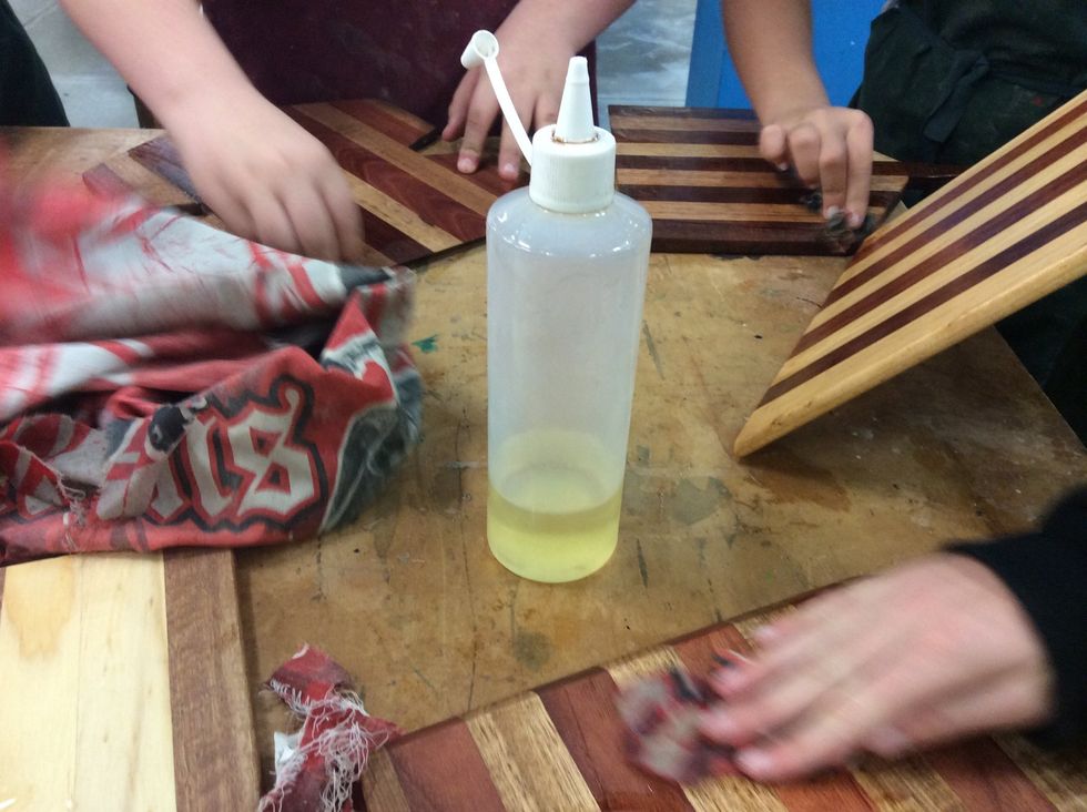 How to make a pizza paddle - B+C Guides