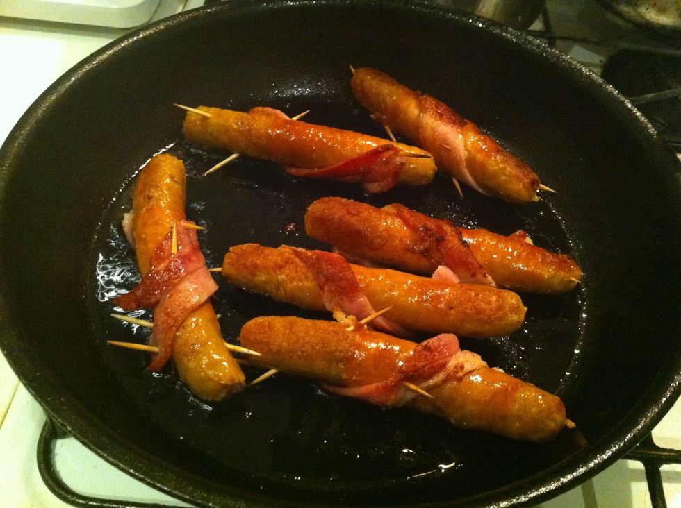 How to cook bacon-wrapped chipolatas - B+C Guides