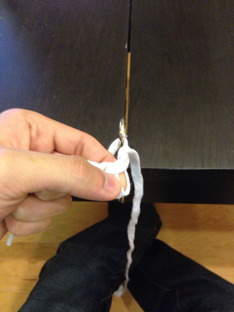 How to perform a two hand tie - B+C Guides