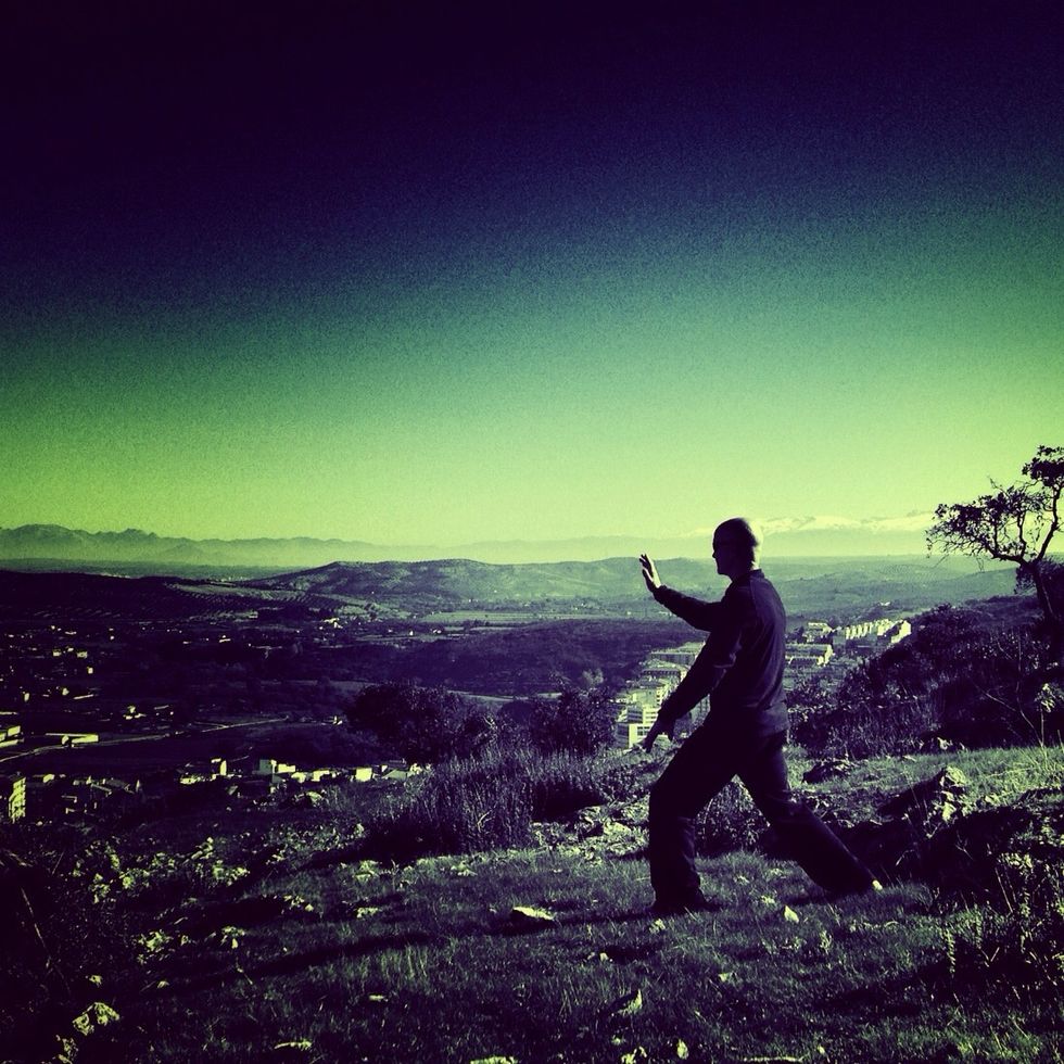 How to walk like a cat: tai chi walking for beginners - B+C Guides