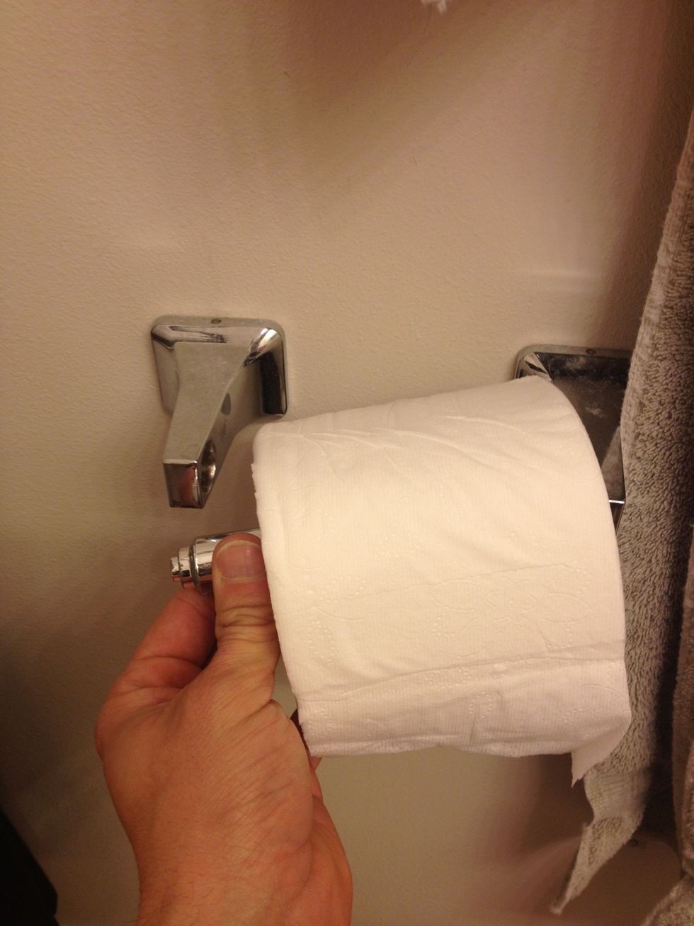 How to change a roll of tp - B+C Guides