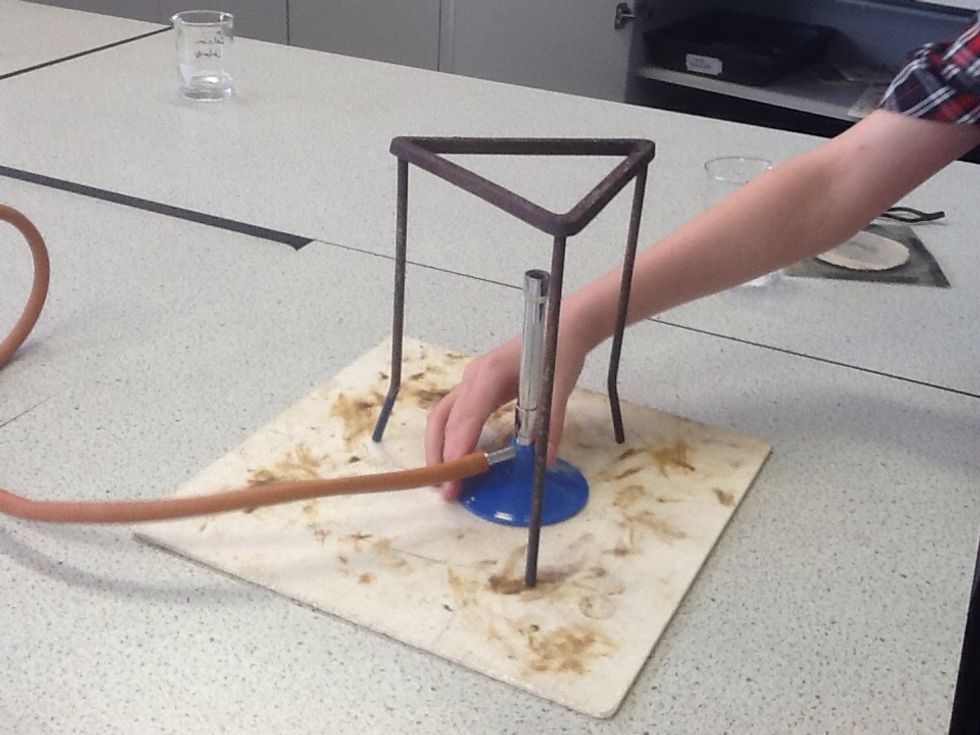 How to set up a bunsen burner - B+C Guides How to set up a bunsen burner - B+C Guides