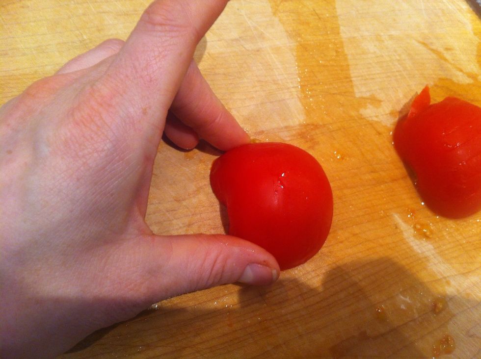 How to quickly and easily chop tomatoes - B+C Guides