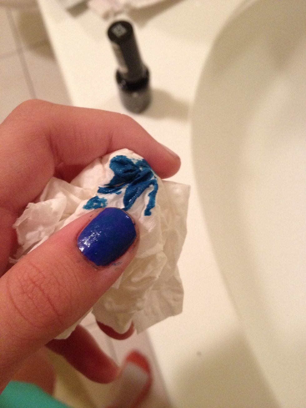 How to draw van gogh-inspired nails - B+C Guides