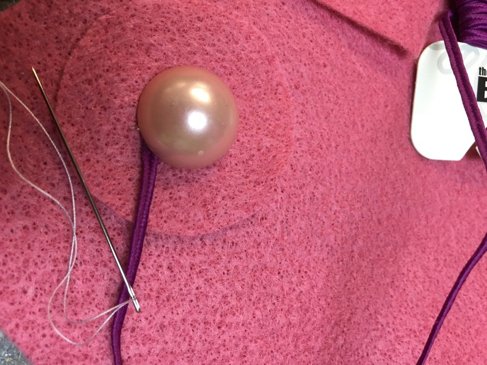 How to make a simple soutache pendant - B+C Guides