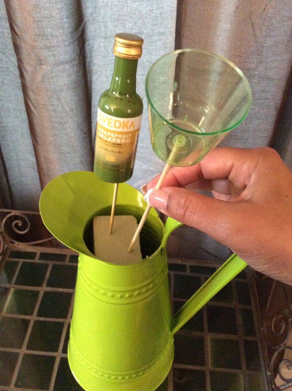 How to make a booze bouquet - B+C Guides