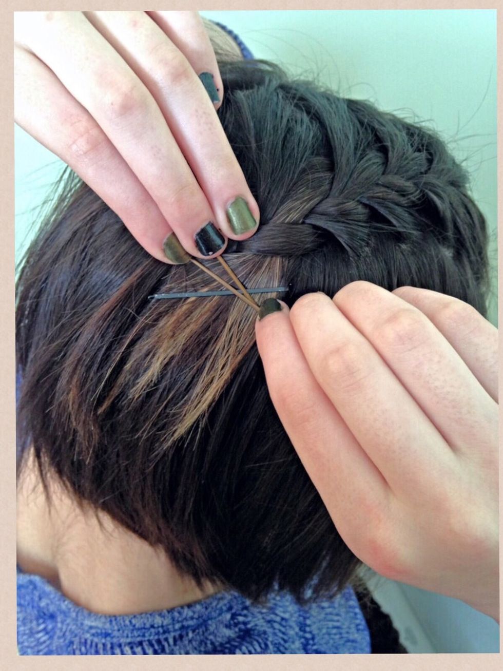 How to learn hairstyles for short hair - B+C Guides