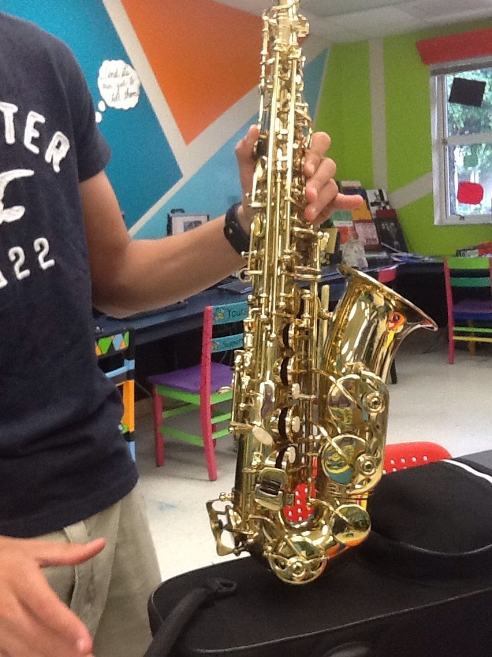 How to play a concert bb major scale on an alto sax - B+C Guides