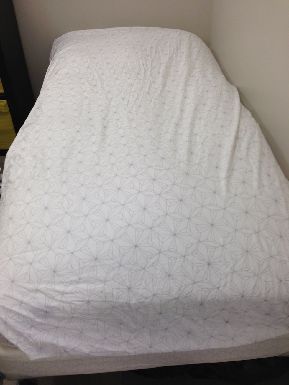 How to properly make a bed - B+C Guides