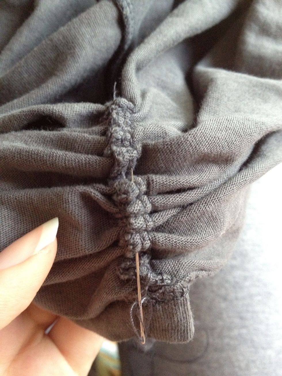 How to make your own scrunched t-shirt - B+C Guides