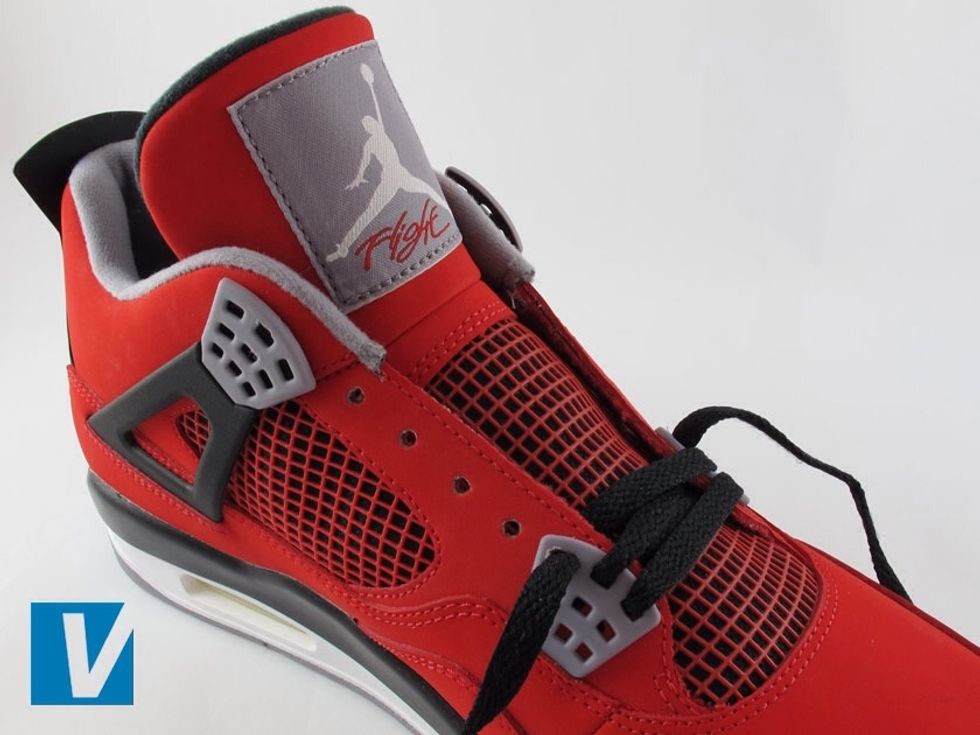 How to spot counterfeit nike jordan 4's - B+C Guides