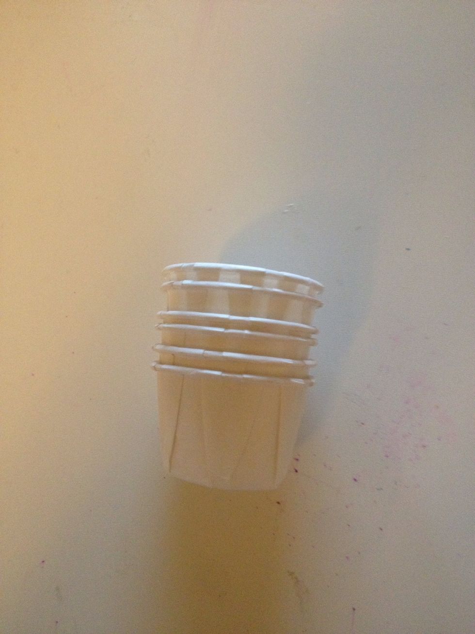 How to make paper flowers from paper condiment cups - B+C Guides