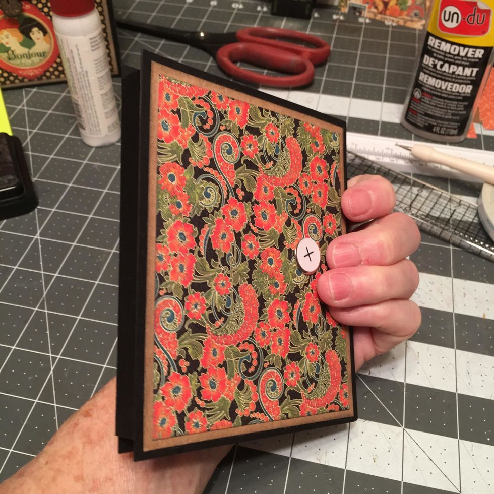 How to make a graphic 45 vintage hollywood passport album - B+C Guides