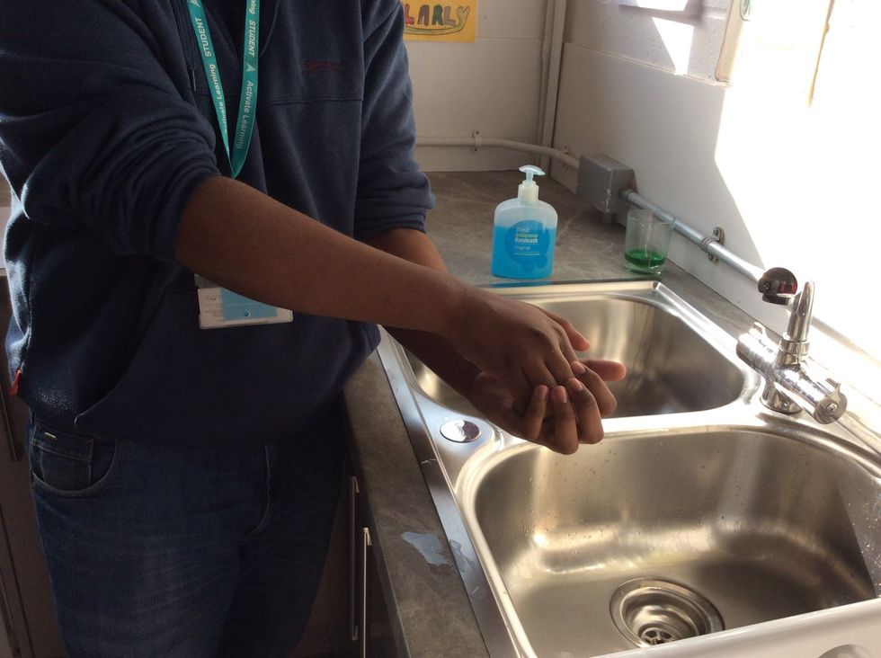 How to Wash Your Hands - B+C Guides