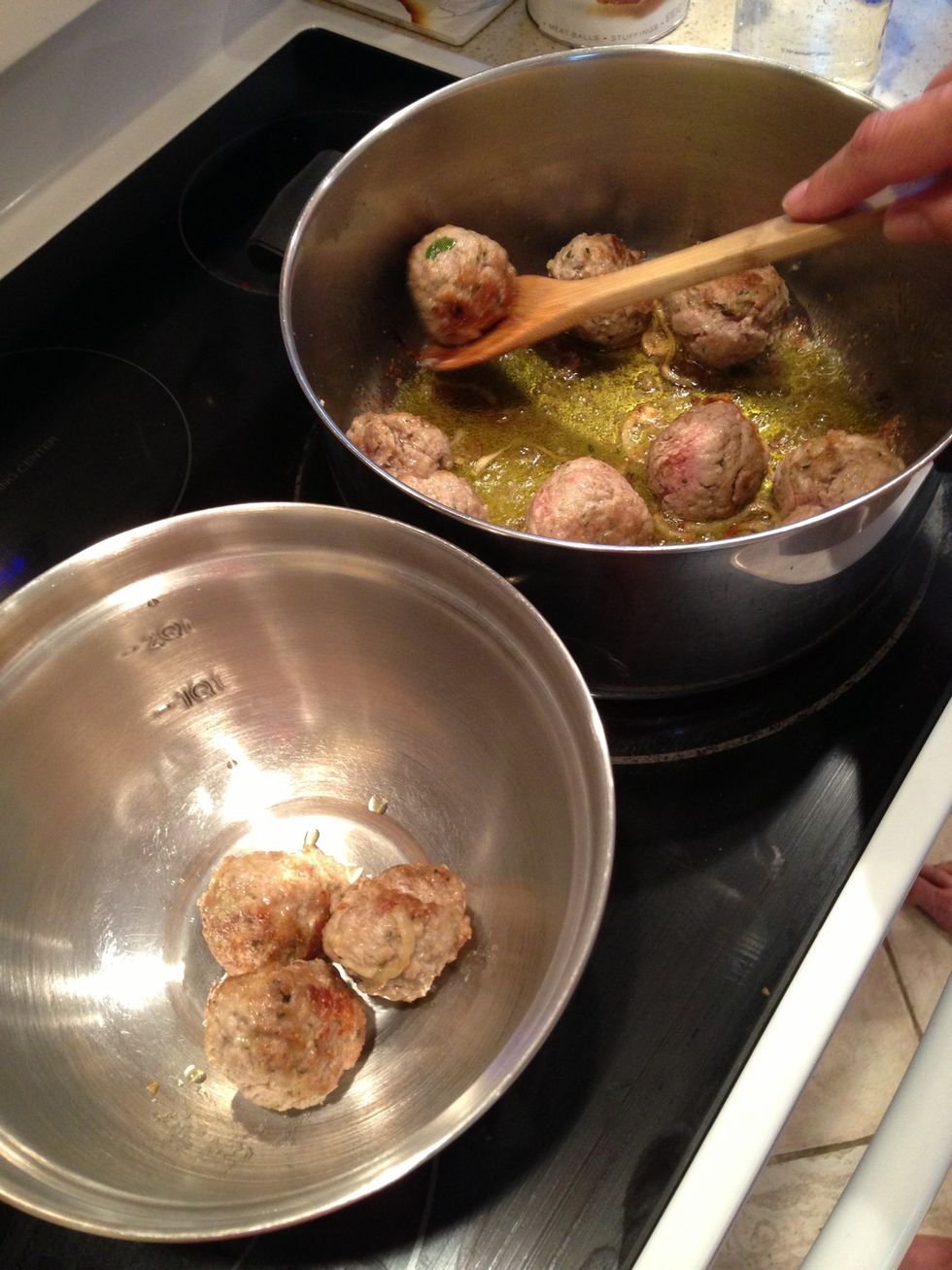 How to make authentic italian sauce and meatballs - B+C Guides